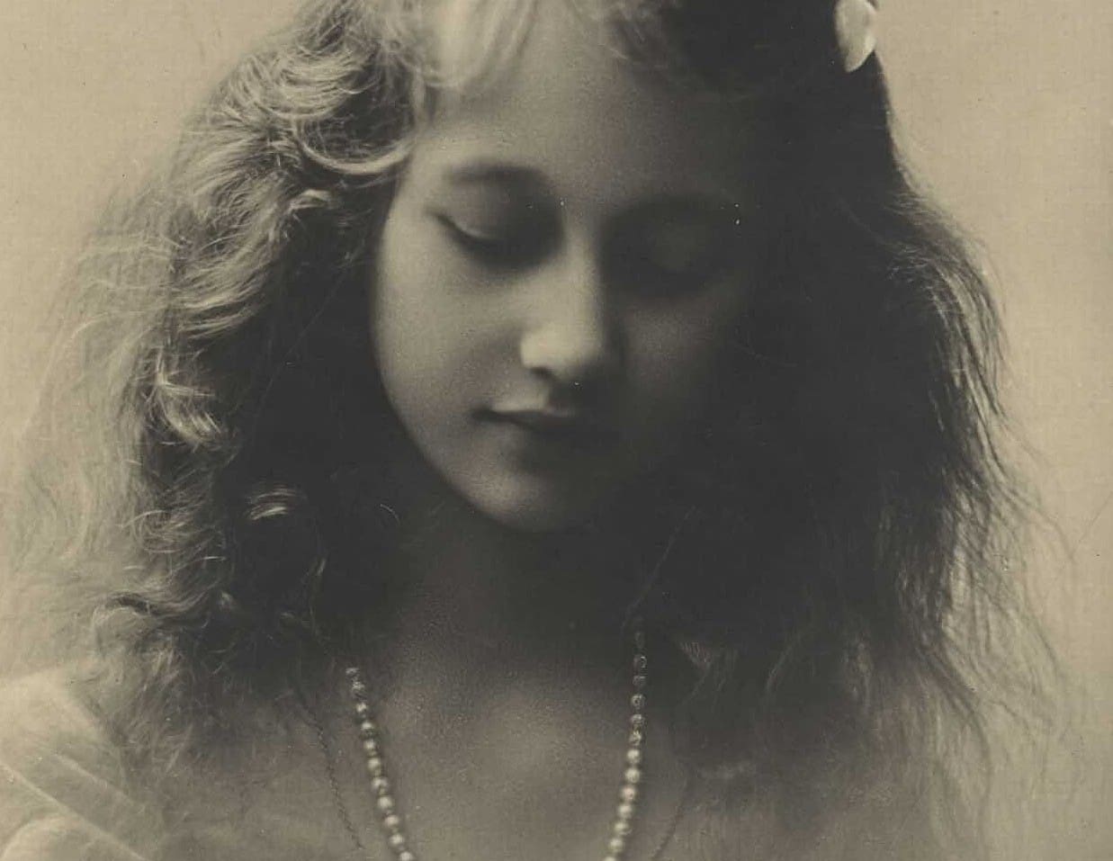 Marie-Adélaïde of Luxembourg - The abdication of Luxembourg's first ...